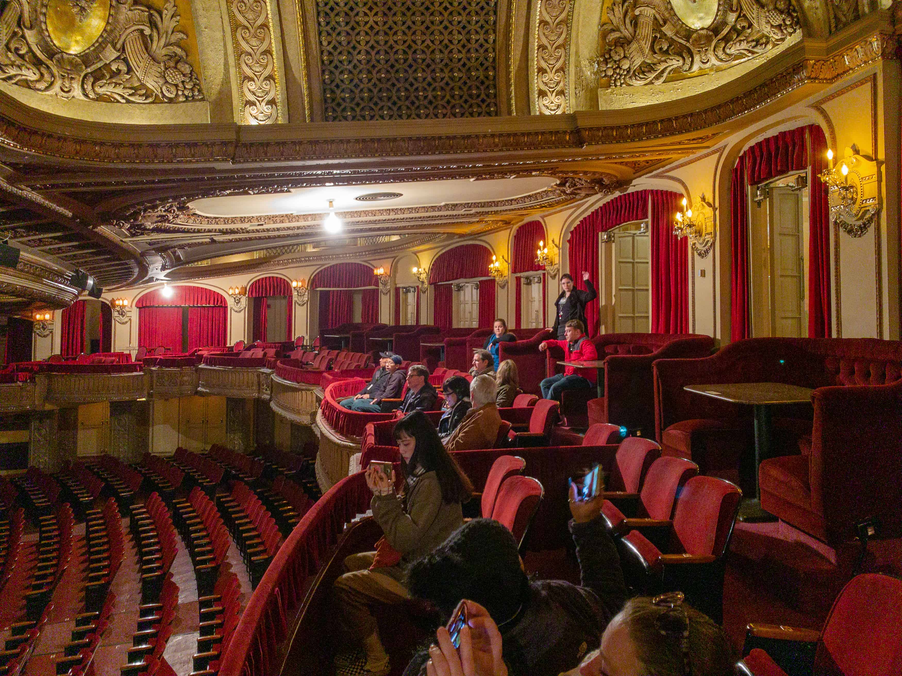 The Chicago Theatre Chicago Traveler