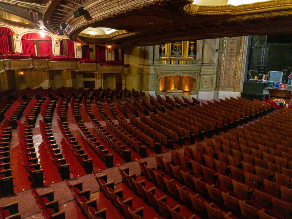 The Chicago Theatre Chicago Traveler