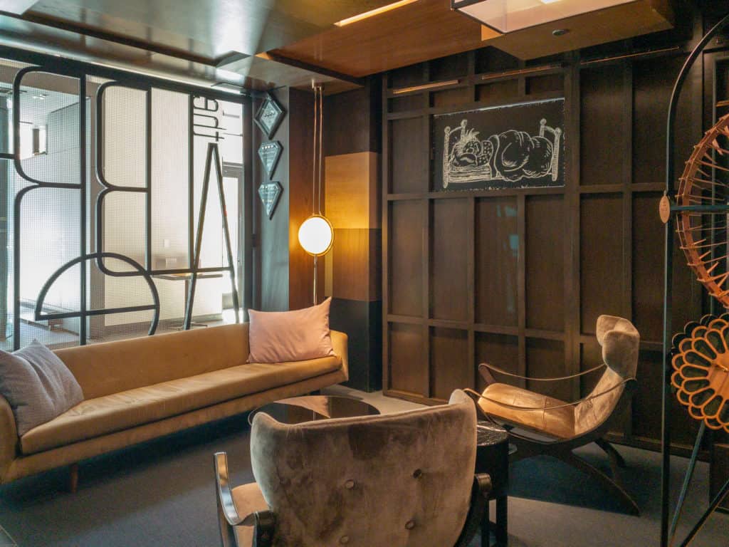 Hotel EMC2, Autograph Collection Chicago Traveler