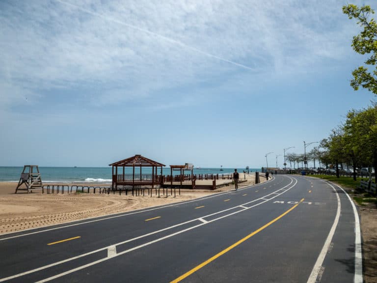 Oak Street Beach – Chicago Traveler