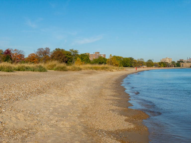 Loyola Beach Park – Chicago Traveler